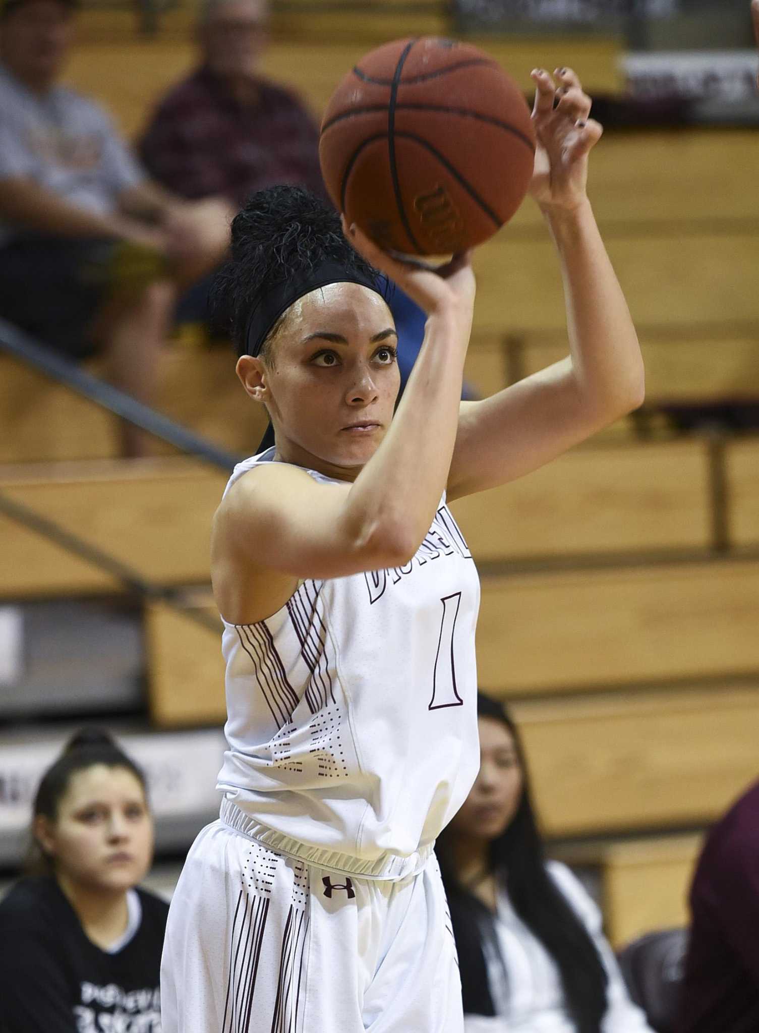 TAMIU basketball teams picked last, Giger named Preseason All-Heartland ...