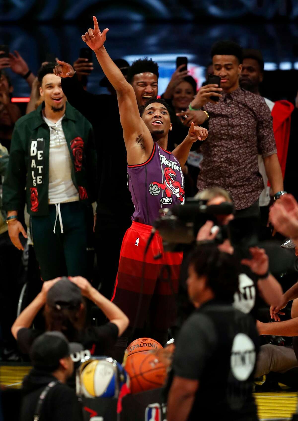 Jazz rookie Donovan Mitchell wins All-Star dunk contest