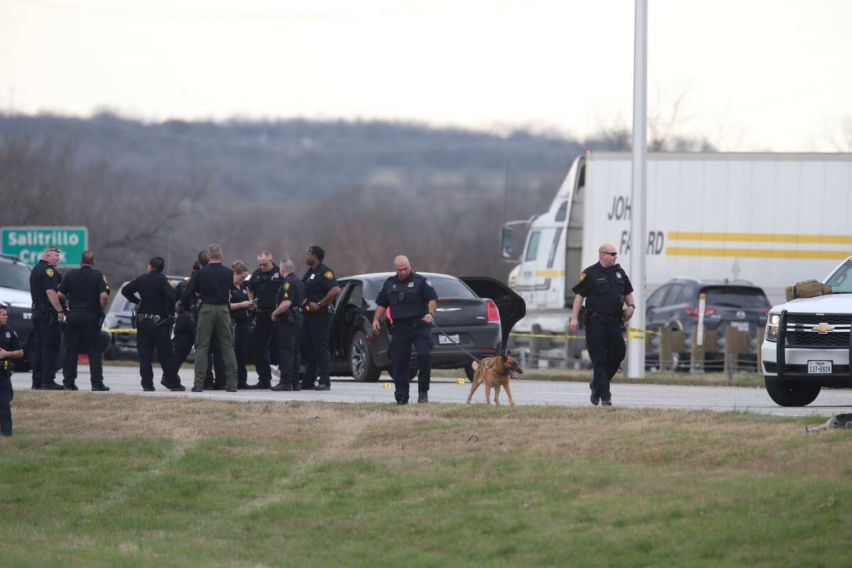 Suspect in Bexar County shoot out with DPS trooper dies; trooper 'doing ...