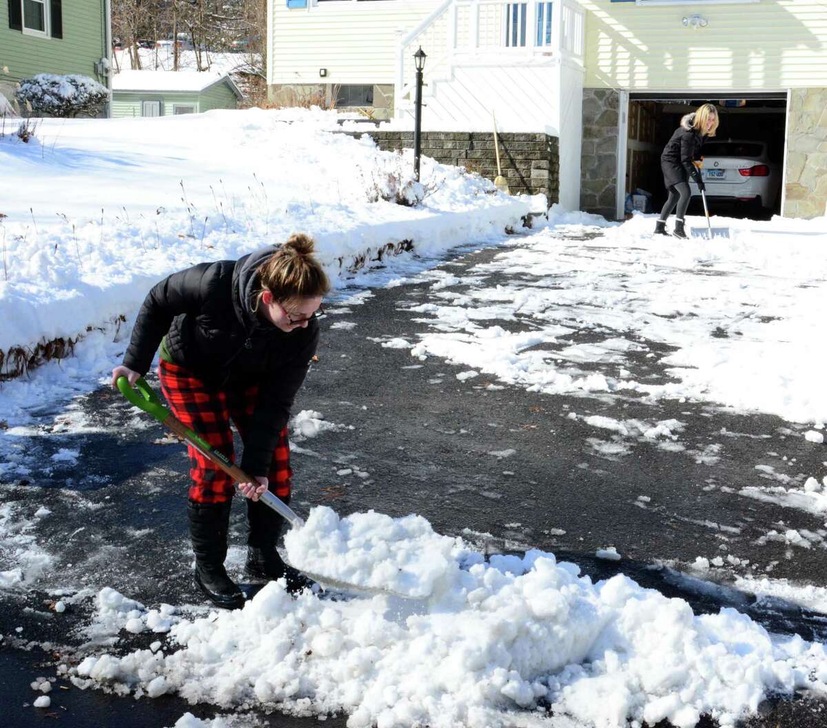 Four to seven inches of snow falls on Fairfield County