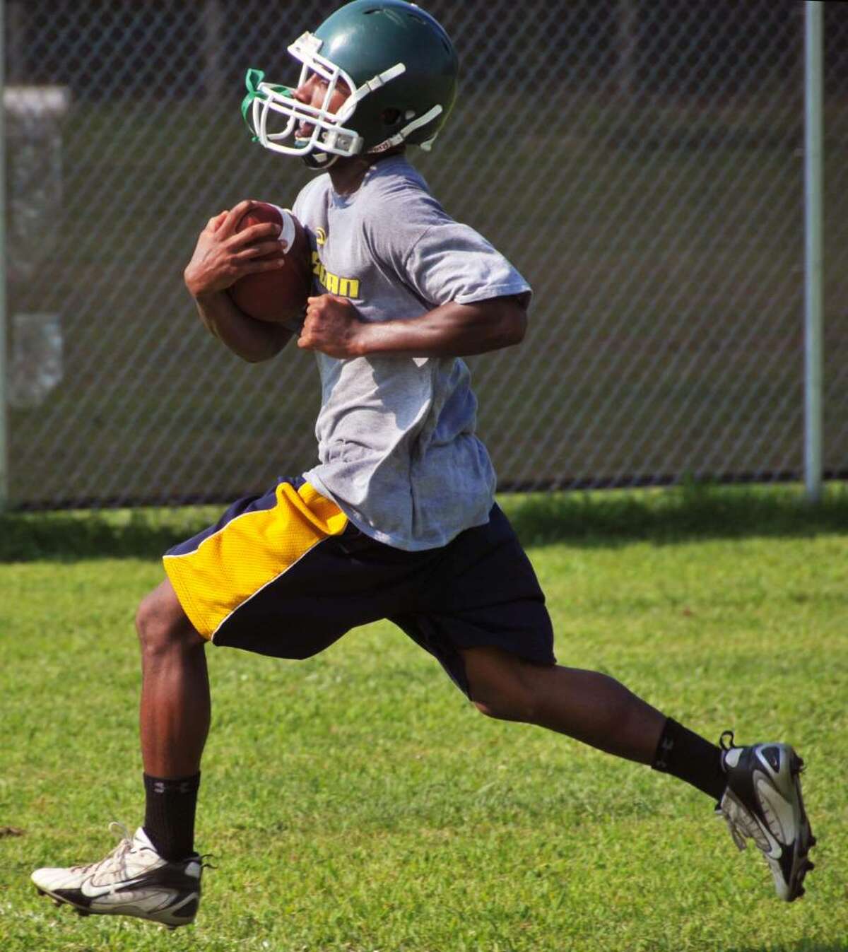 Shen seeks another title