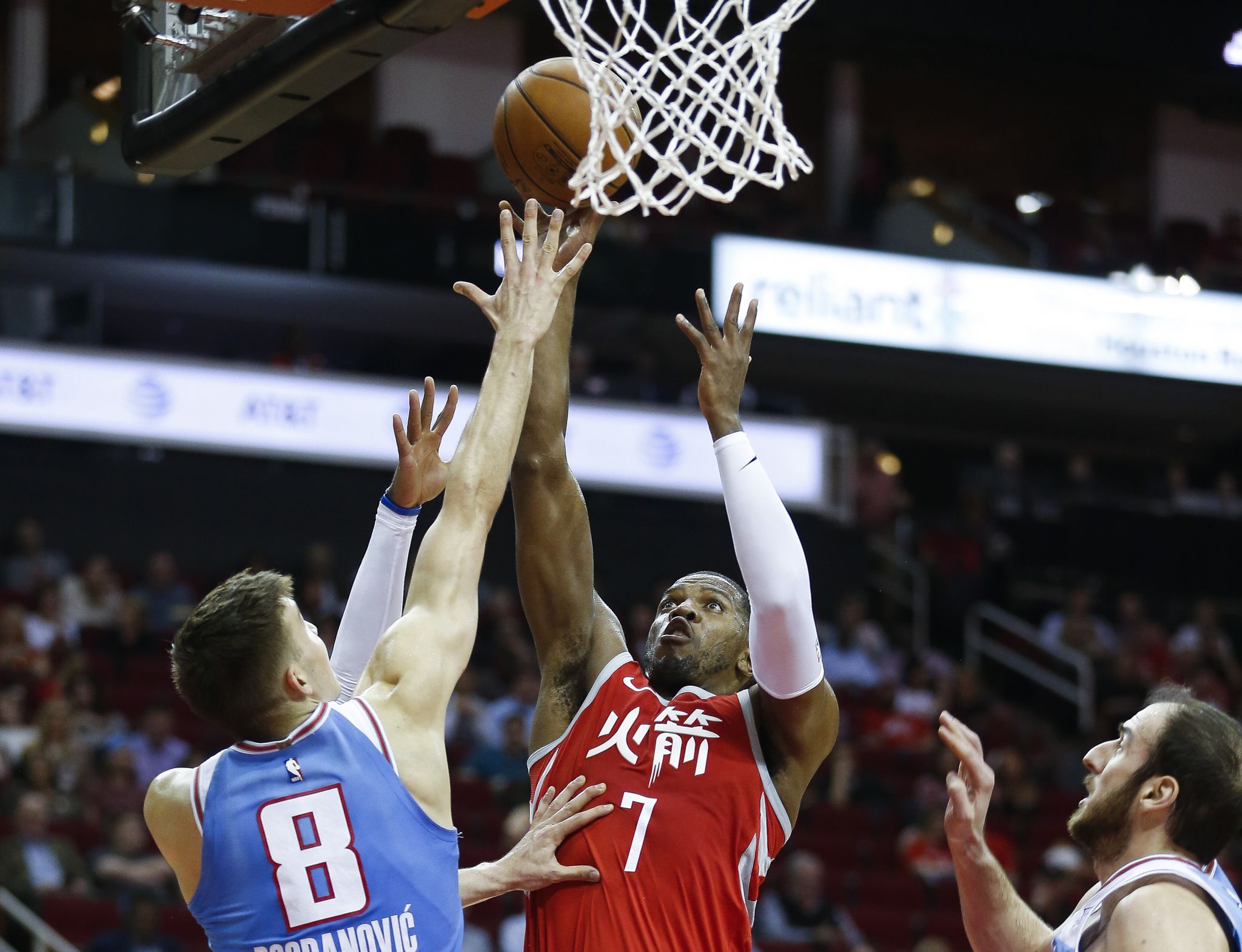 Rockets forward Joe Johnson focusing on skills at practice