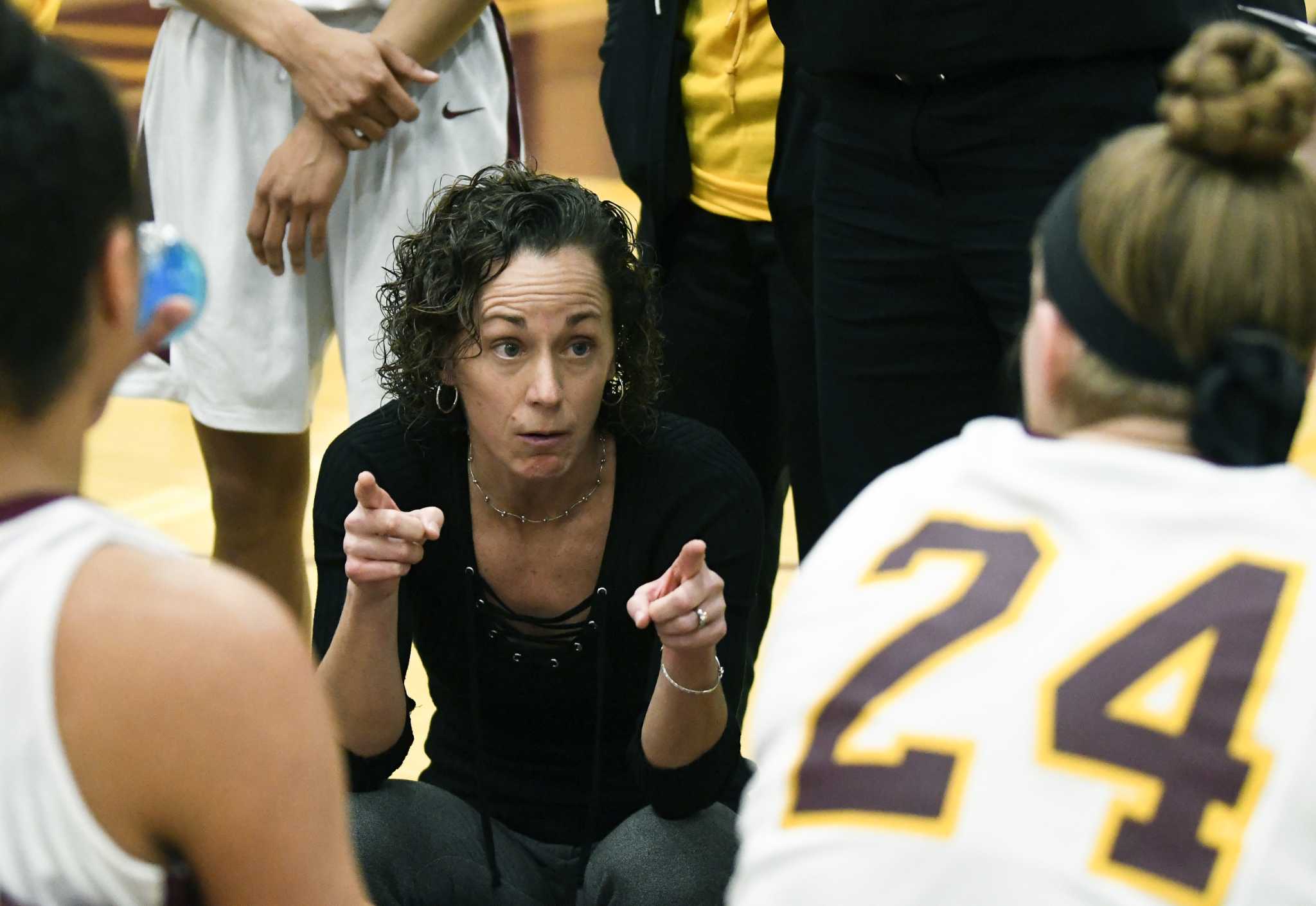 Aliyah Wright, Erin Fouracre lead Colonie girls past Albany