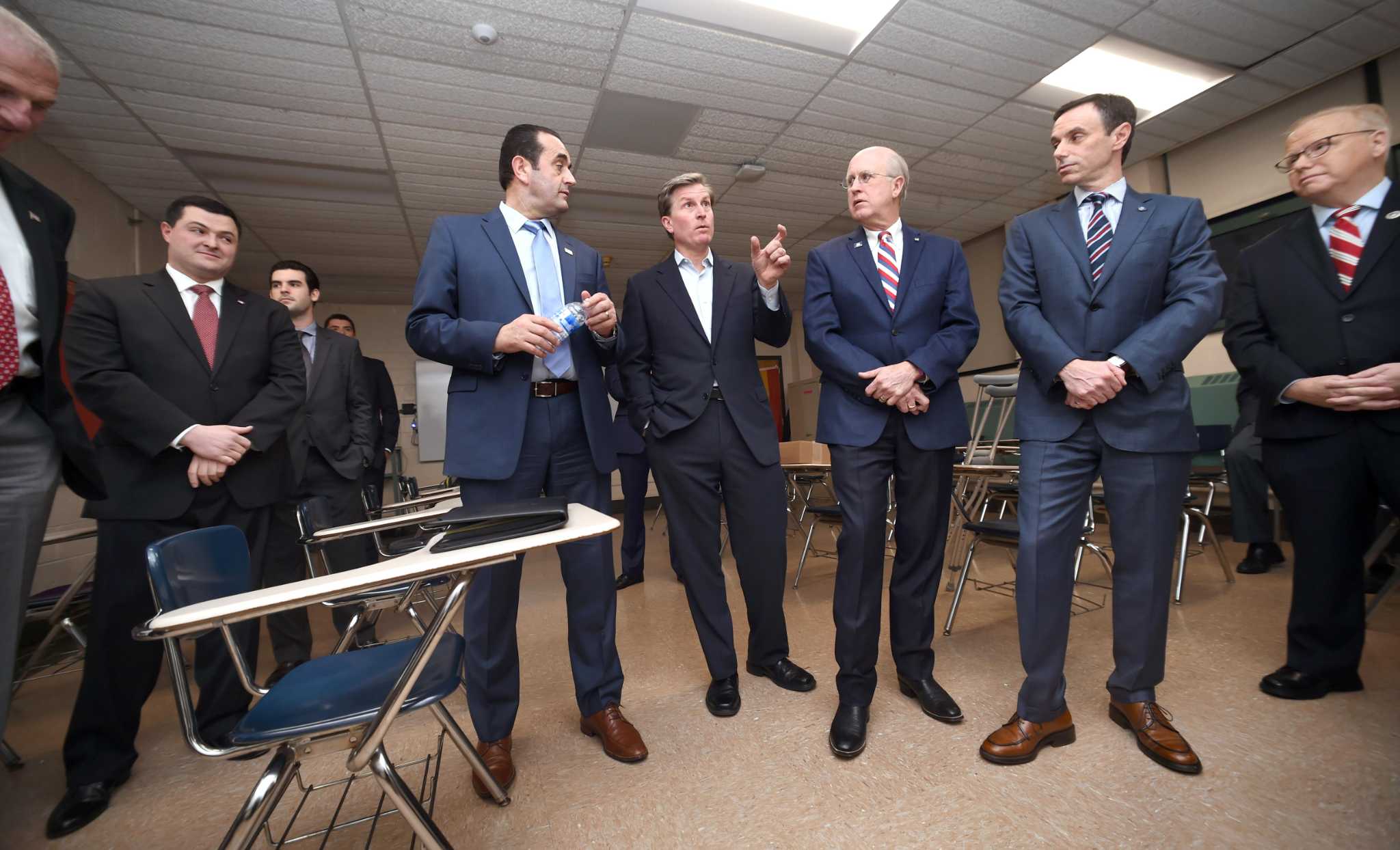 Governor hopefuls go head-to-head in West Haven