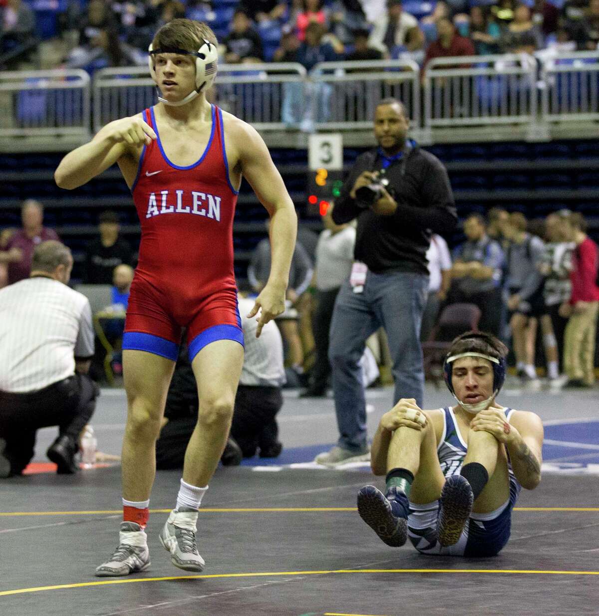 High school wrestling report: Cypress Ranch girls win state title