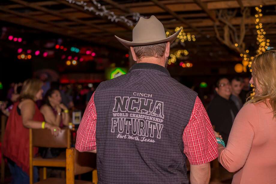 Photos: Midnight Rodeo crowd was ready for dancing - mySA