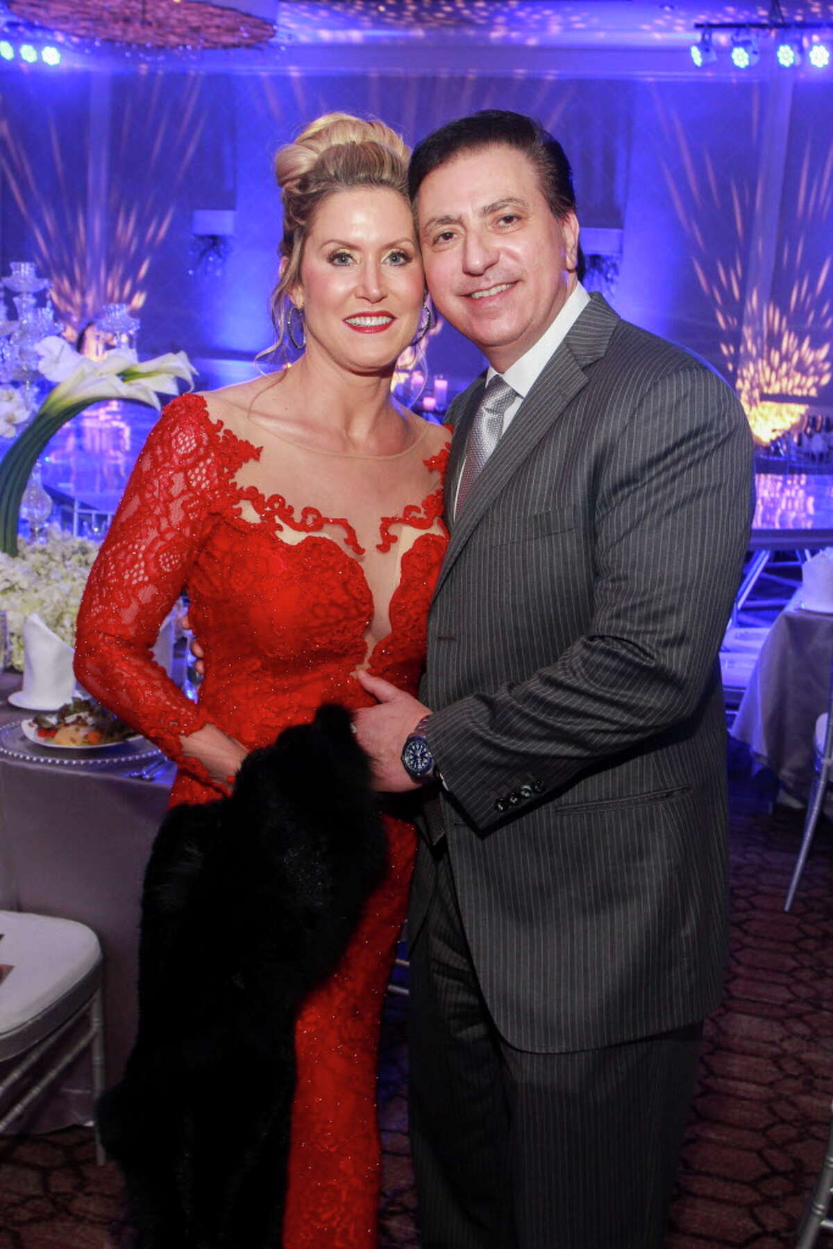 Designer fashion, a surprise duet and big donation highlight KnowAutism ...