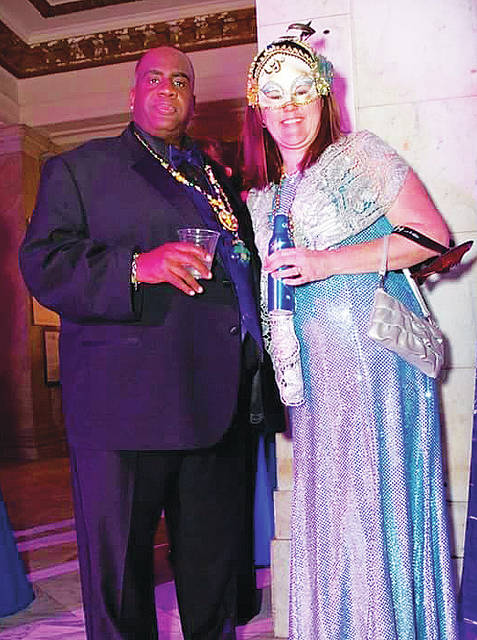 Alton man Ron Boles dons Soulard Mardi Gras judge’s robe for 16th time