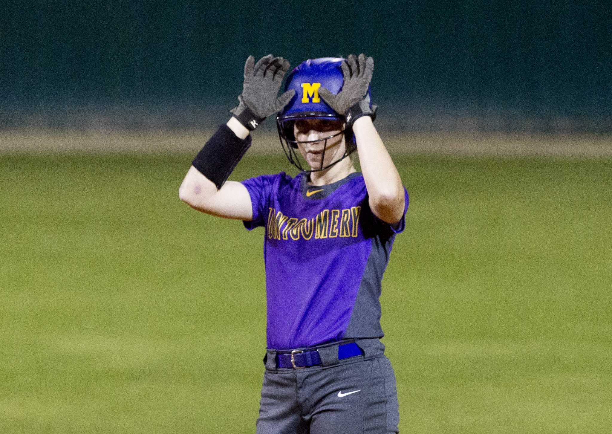 SOFTBALL: Robison's clutch hit lifts Montgomery to win over Bryan