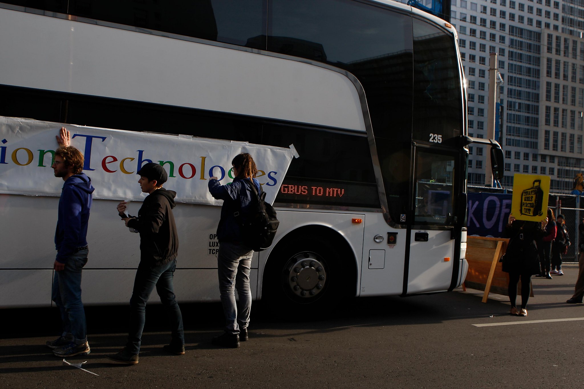 $10,000 reward offered for info on Bay Area tech-bus shootings