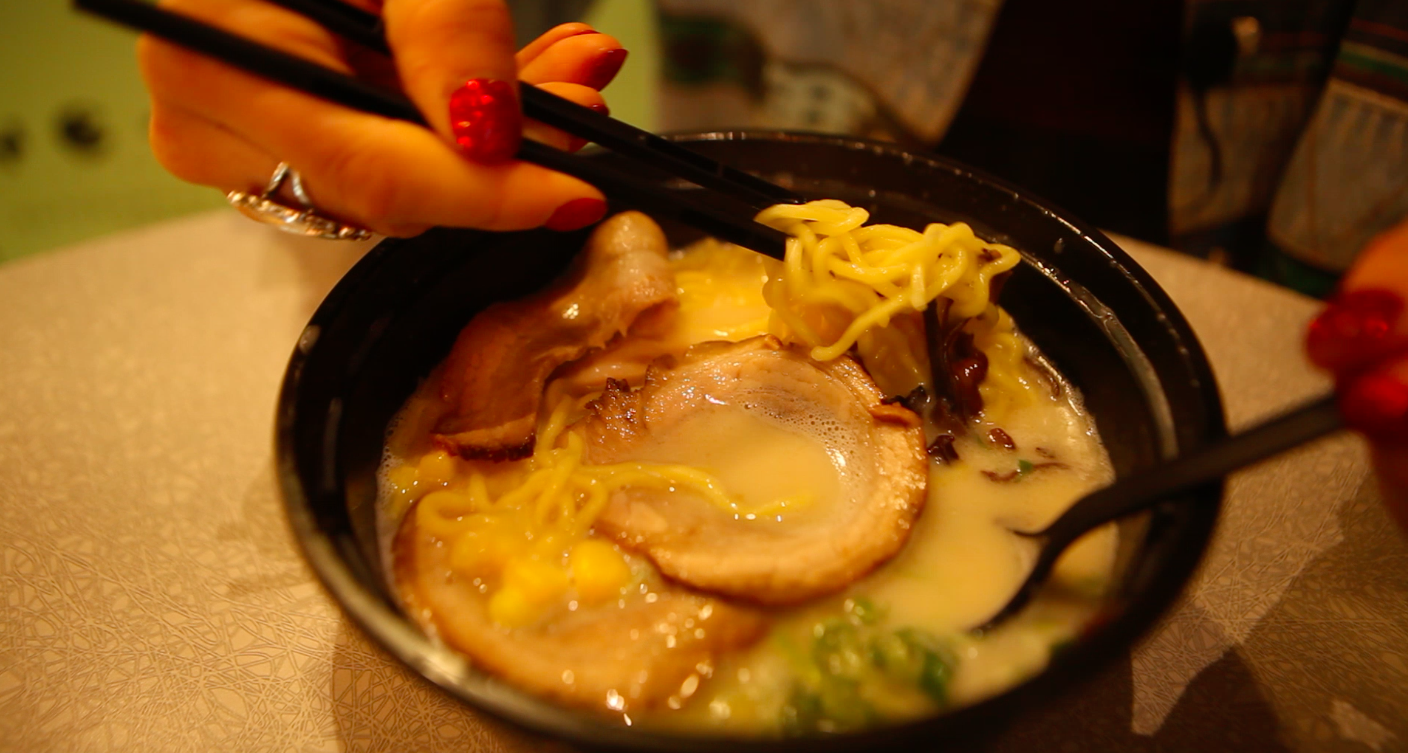 San Francisco's newest vending machine is serving up hot ramen. How ...