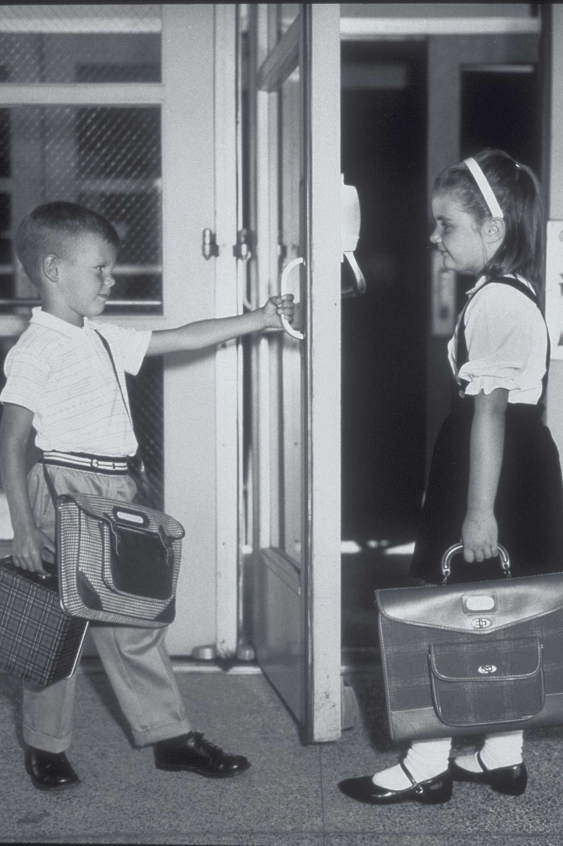 50 Basic social etiquette rules everyone should know