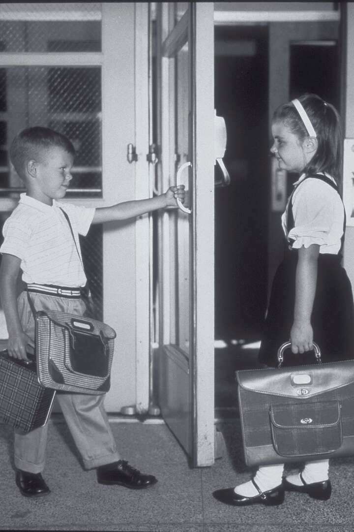 50 Basic social etiquette rules everyone should know