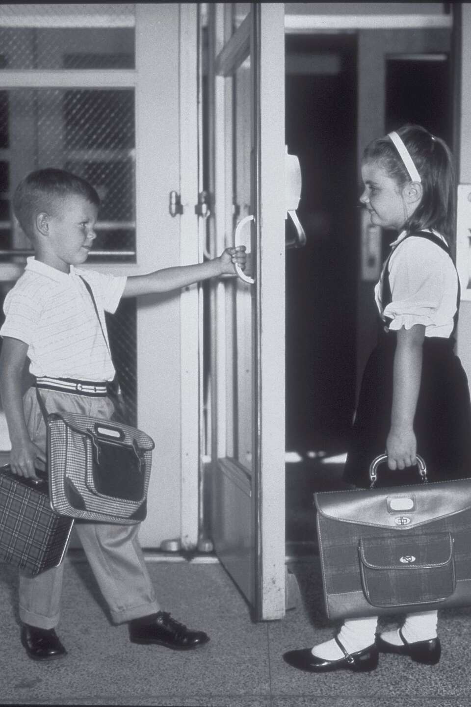 50 Basic social etiquette rules everyone should know