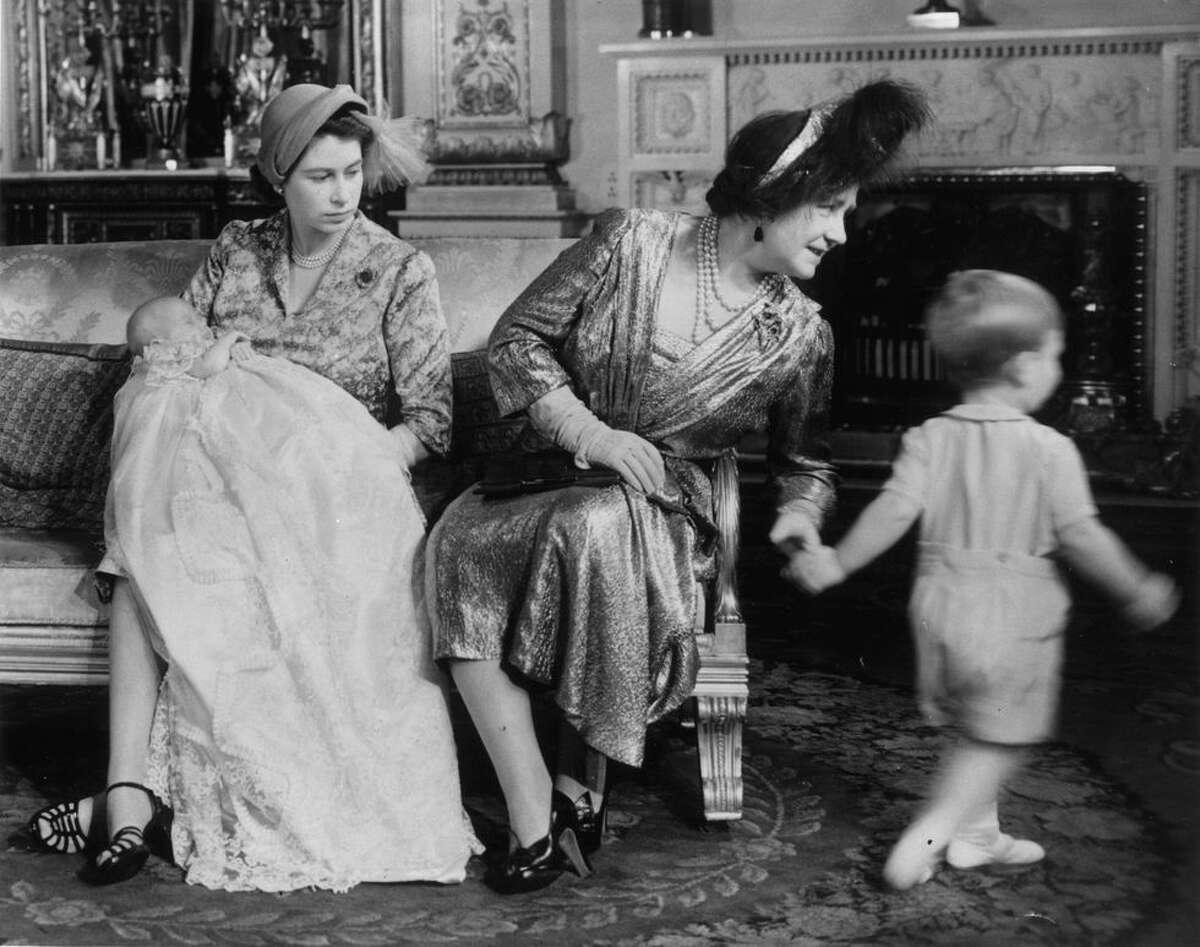 50 Basic social etiquette rules everyone should know