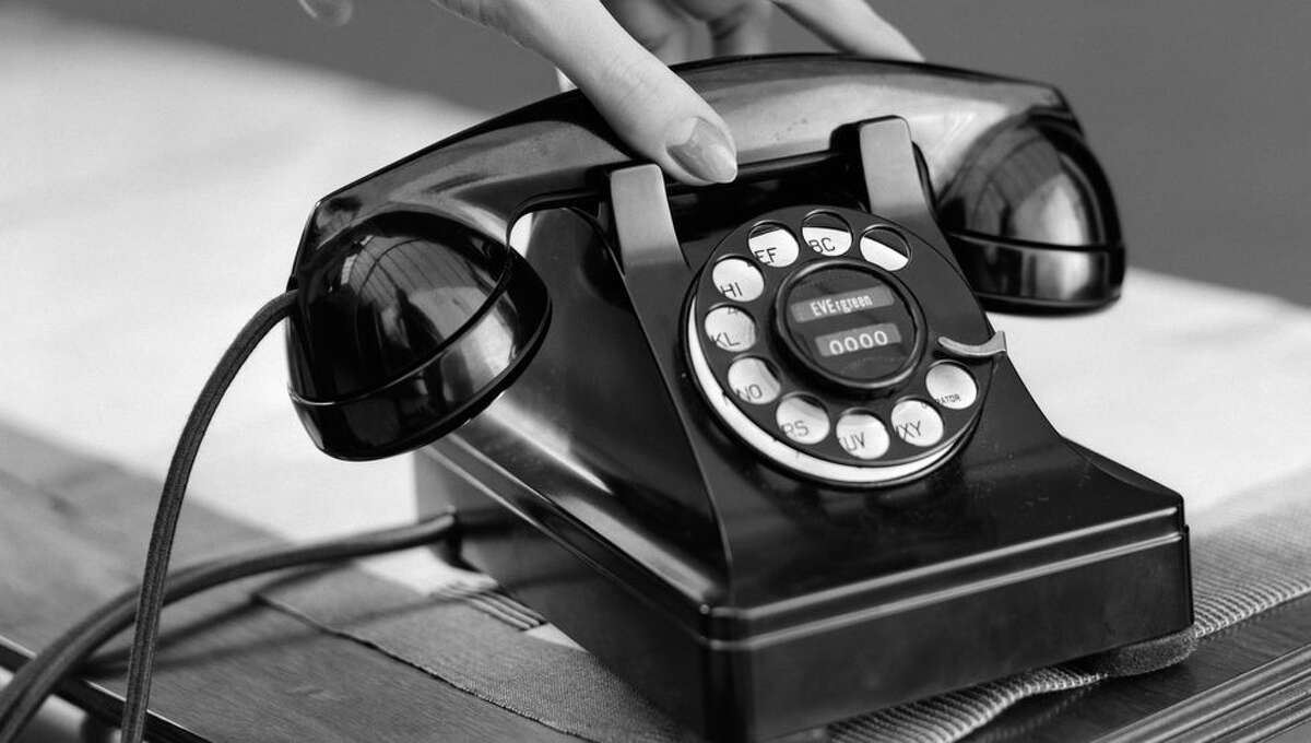 50 Basic social etiquette rules everyone should know