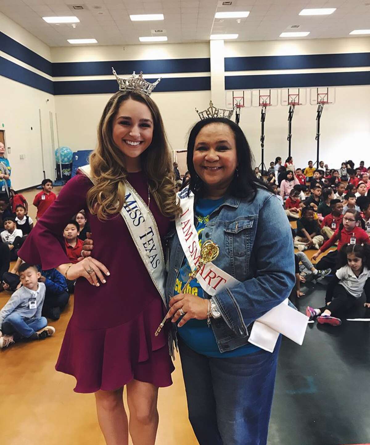 Miss Texas Margana Wood visits Houston-area elementary schools ...
