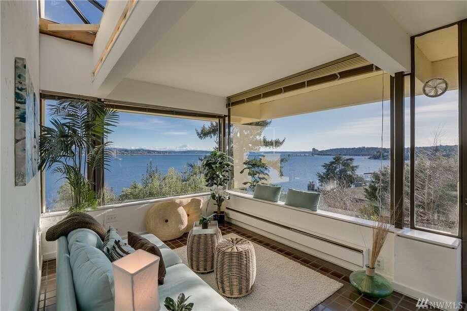 $2.15M Spanish-style villa gives 'feeling of pure openness' - seattlepi.com
