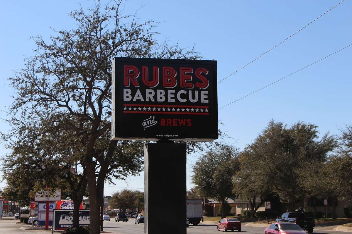 Small Bites: A look inside Rube's Barbecue and Brews