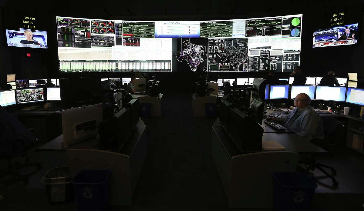 How Texas power grid weathered blazing heat, record electricity demand