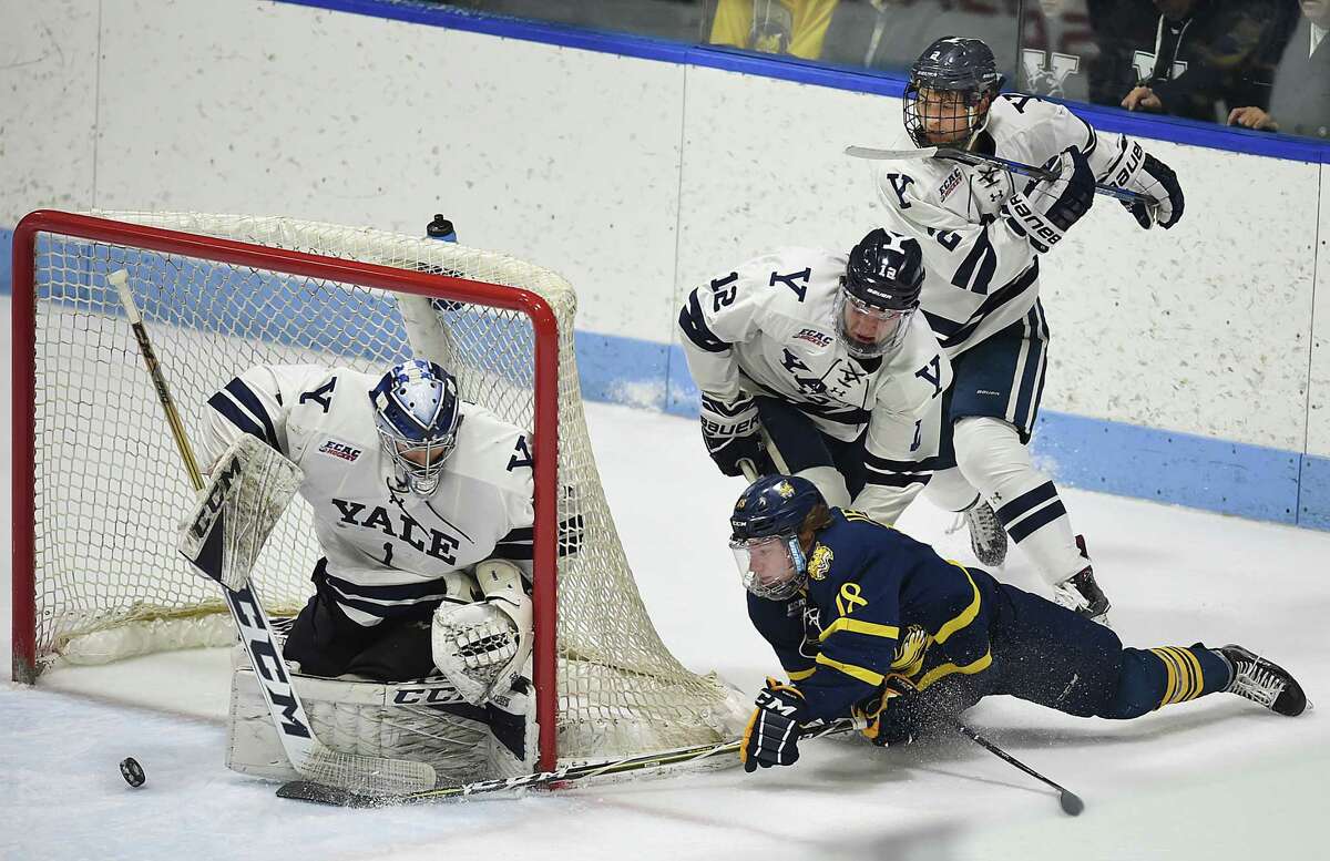 ECAC Hockey Tournament: Quinnipiac vs. Yale