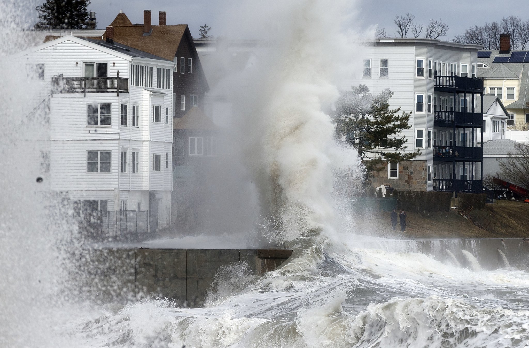 Deadly storm leaves scores without power across Northeast
