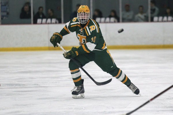 Dow hockey wins first regional title in 18 years
