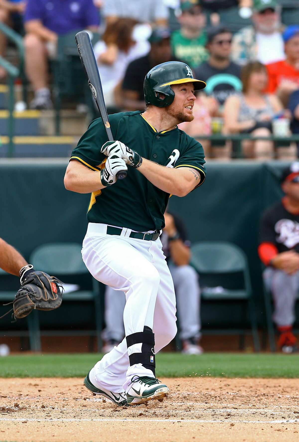 A’s parting ways with Brandon Moss