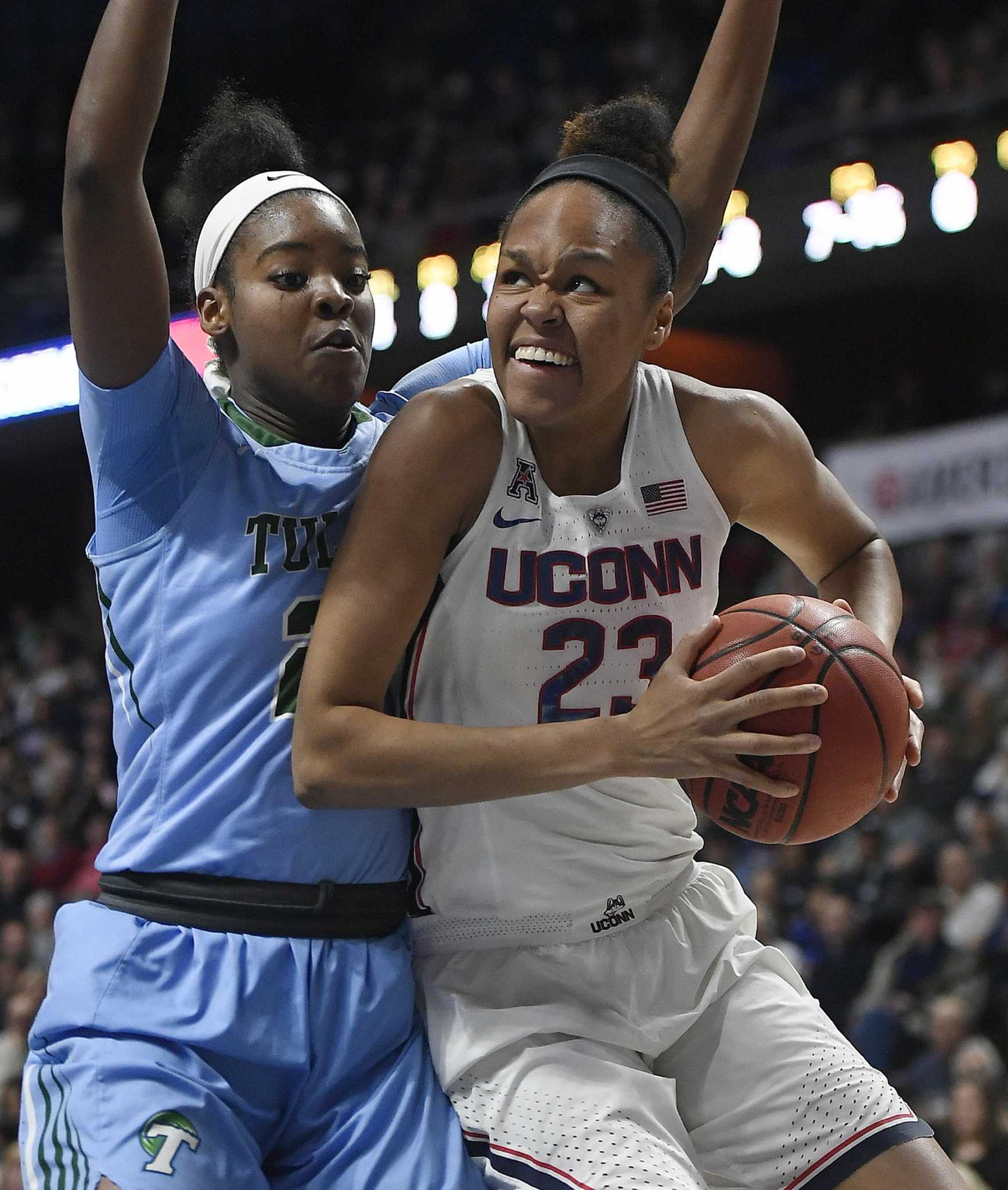UConn women roll past Tulane despite injuries to two starters