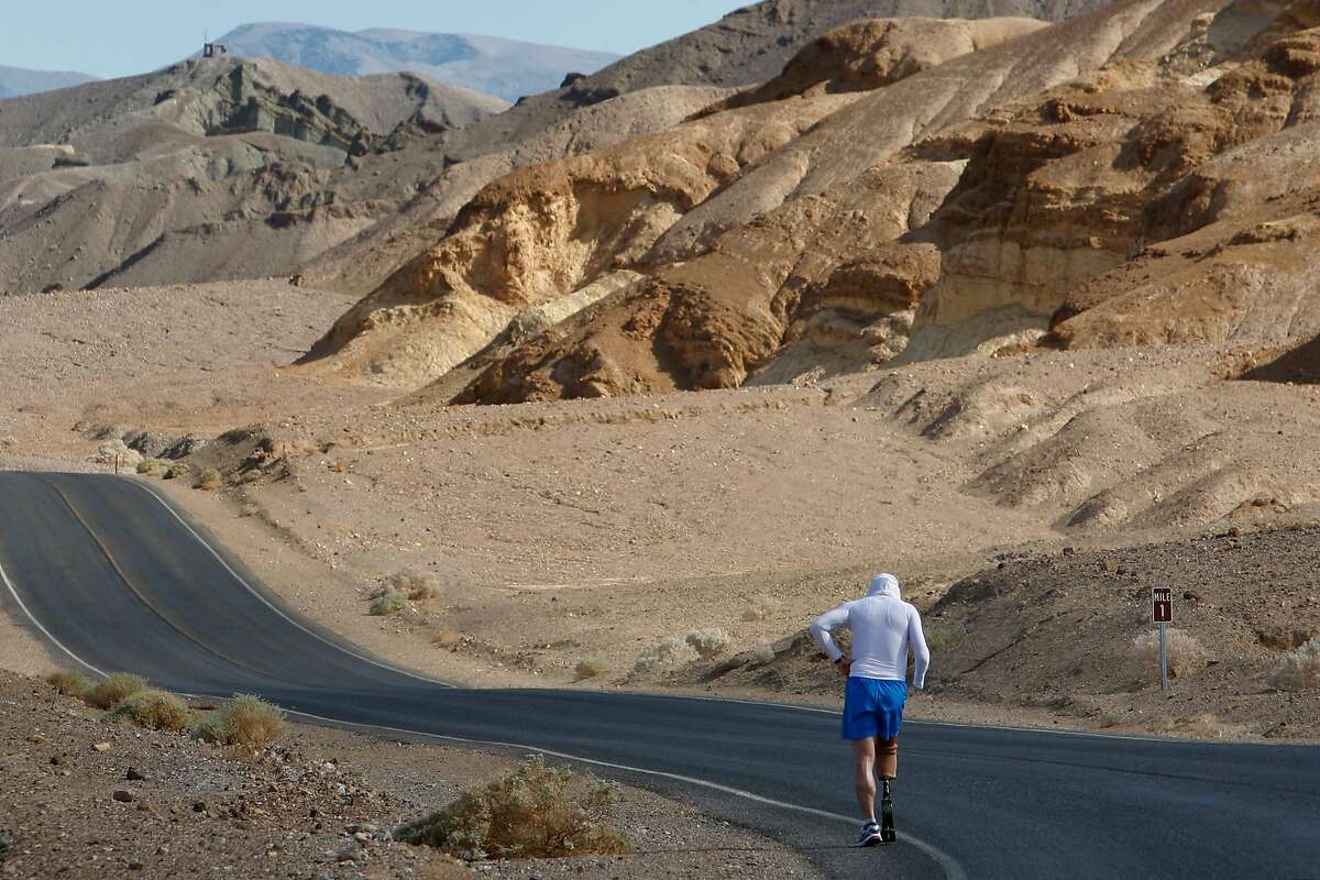 Why do runners love Death Valley?