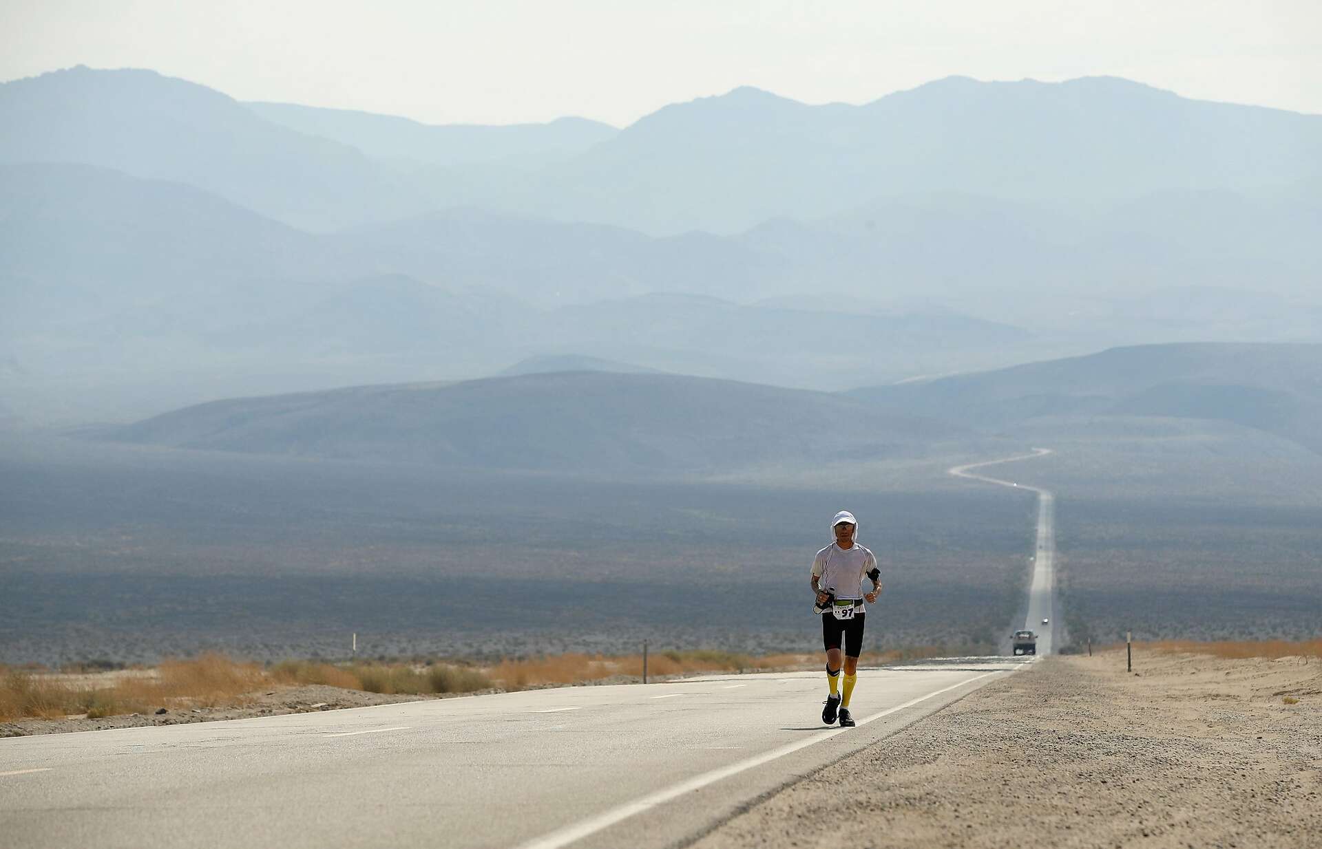 Why do runners love Death Valley?