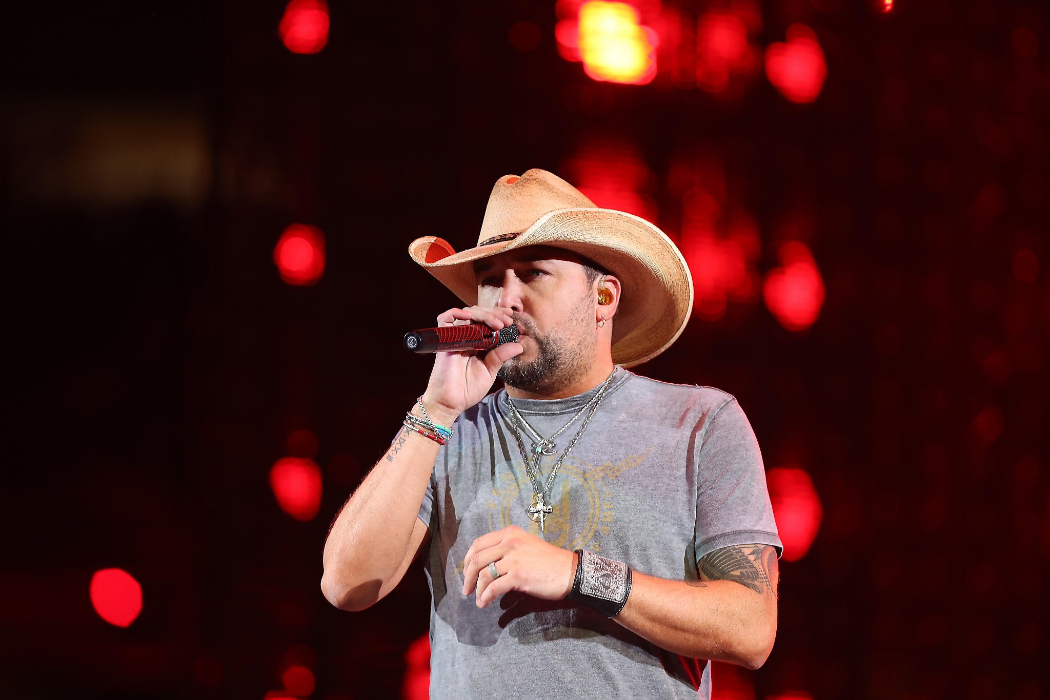 Jason Aldean plays Houston Rodeo concert for the first time in 5 years