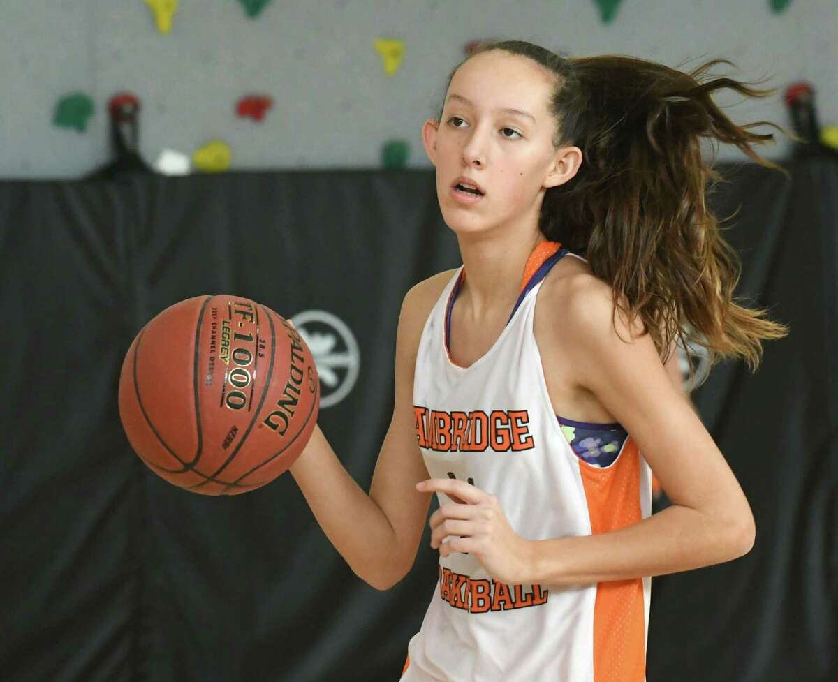 Twins lift Indians to top