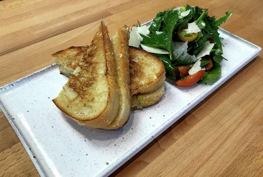 Castle Hills’ Clementine launches lunch menu - San Antonio Express-News