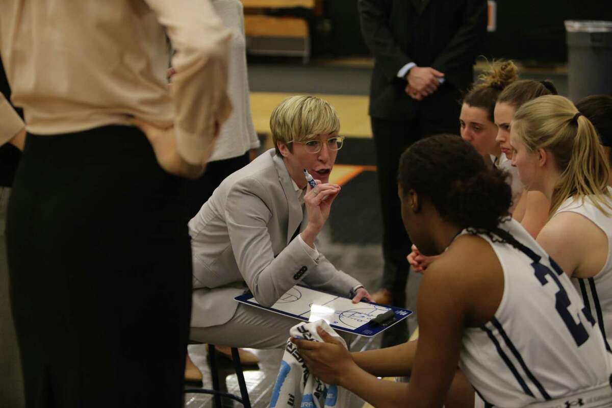 Guth trying to build a culture at Yale