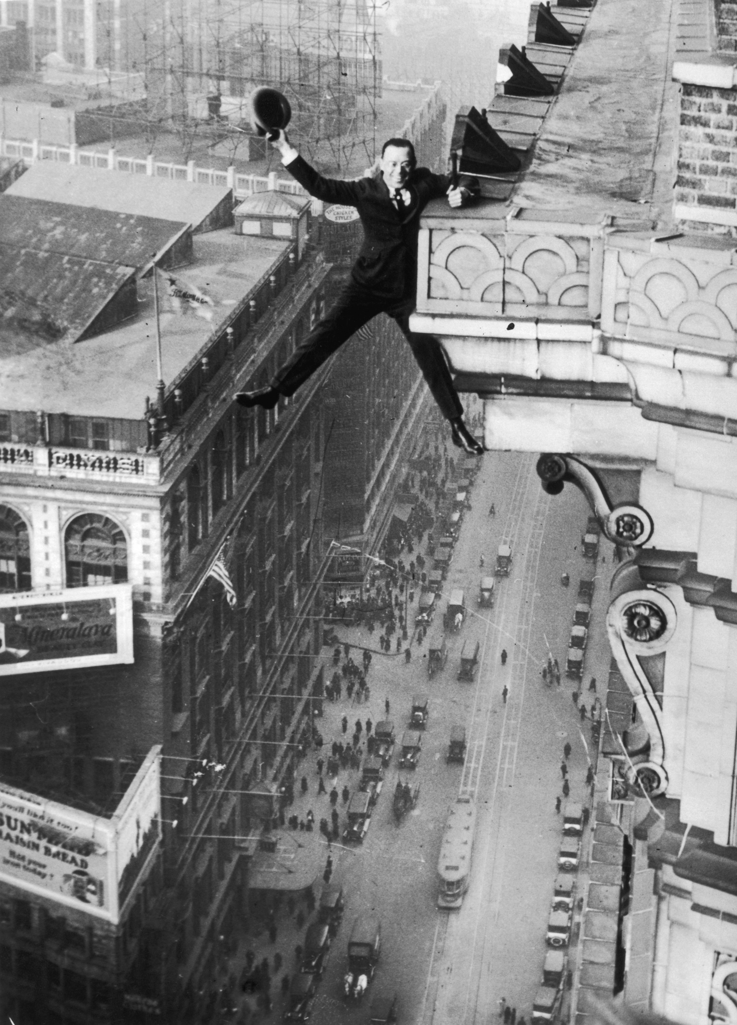 How 'Human Fly' Harry Gardiner conquered the Houston Chronicle Building