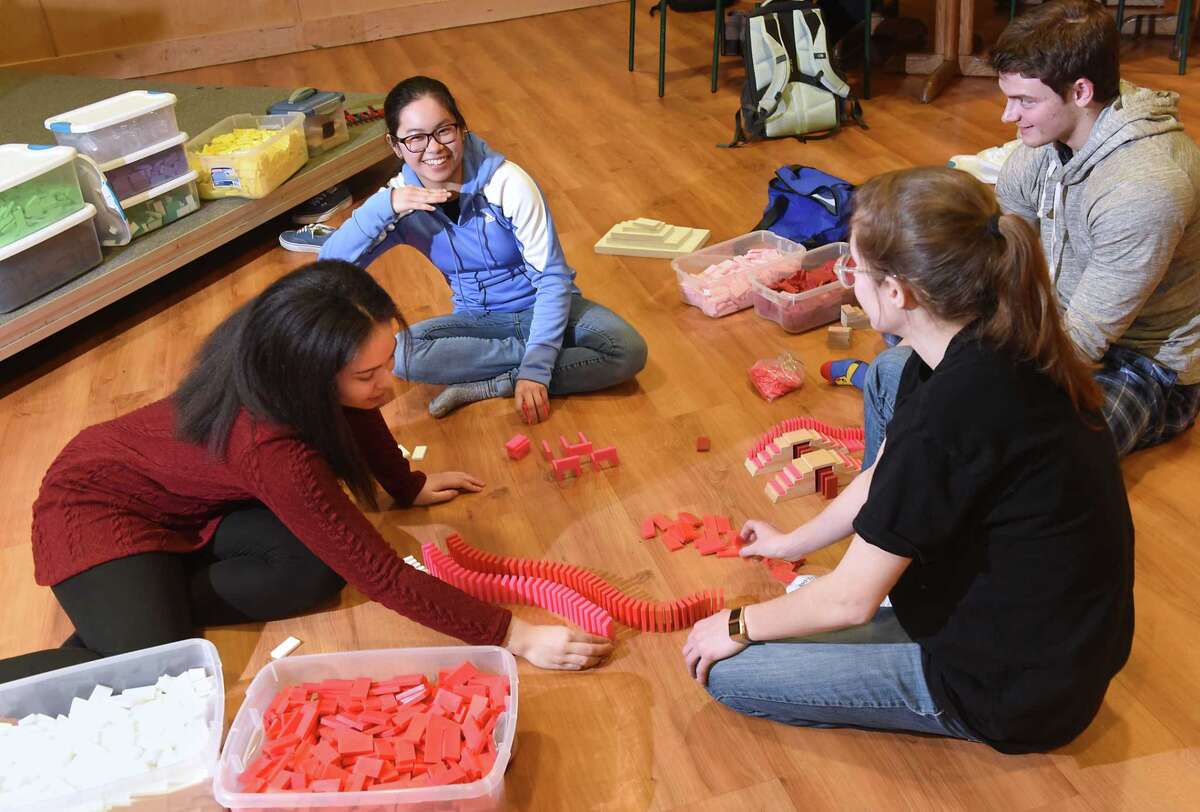 RPI student club devoted to dominoes, for fun and more