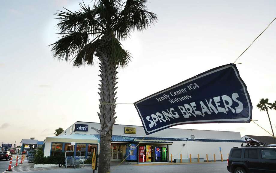 Port Aransas tries to rebuild from Harvey, reopen for 2018 Spring Break ...
