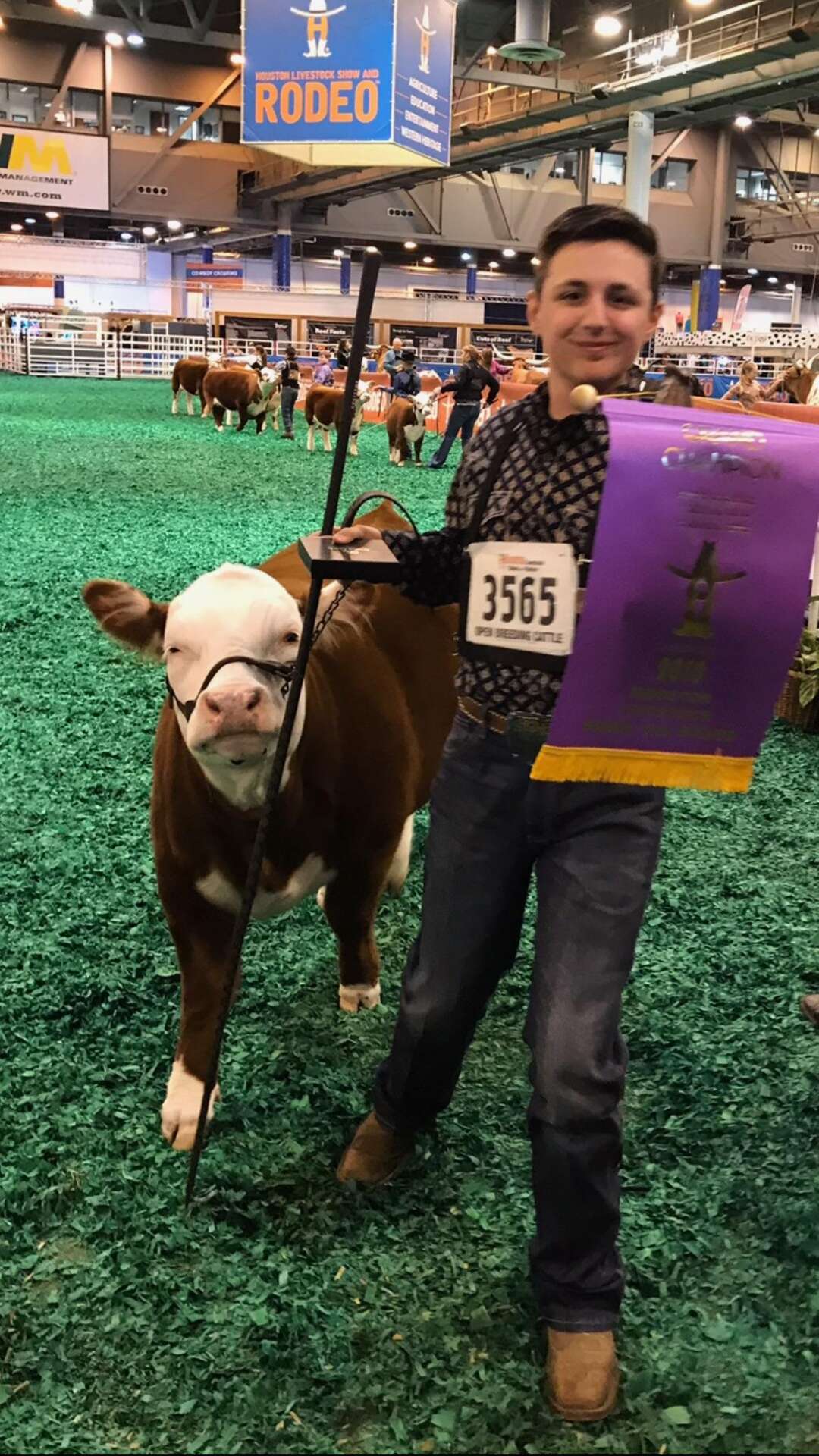 Teen goes from wheelchair to standing tall with a winning heifer at ...