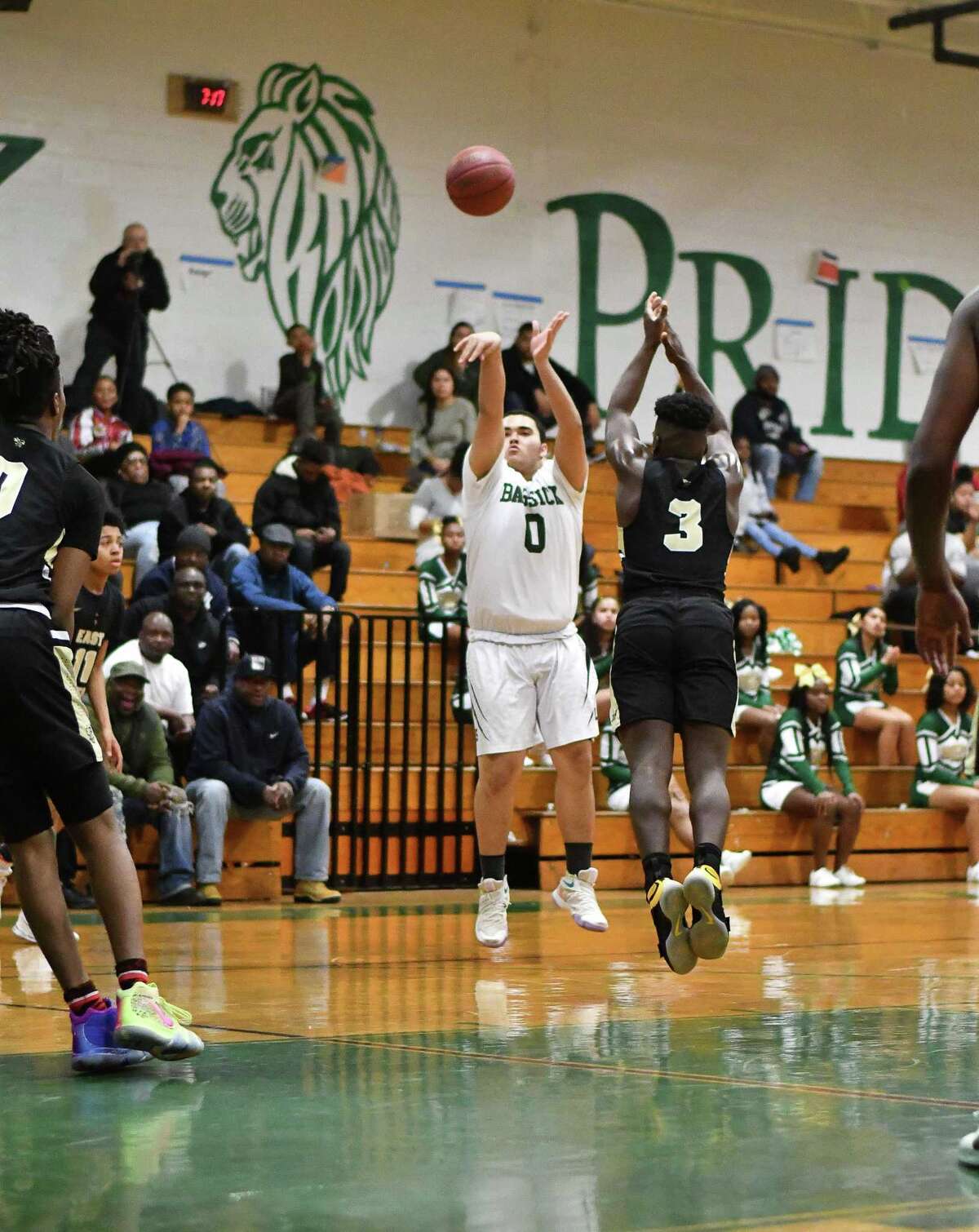 Bassick upends East Hartford in Division I basketball tourney
