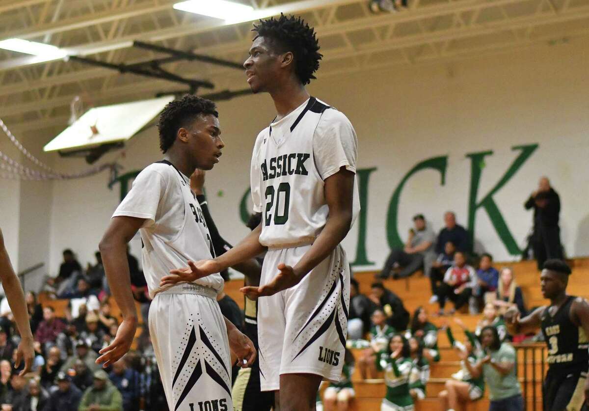 Bassick upends East Hartford in Division I basketball tourney