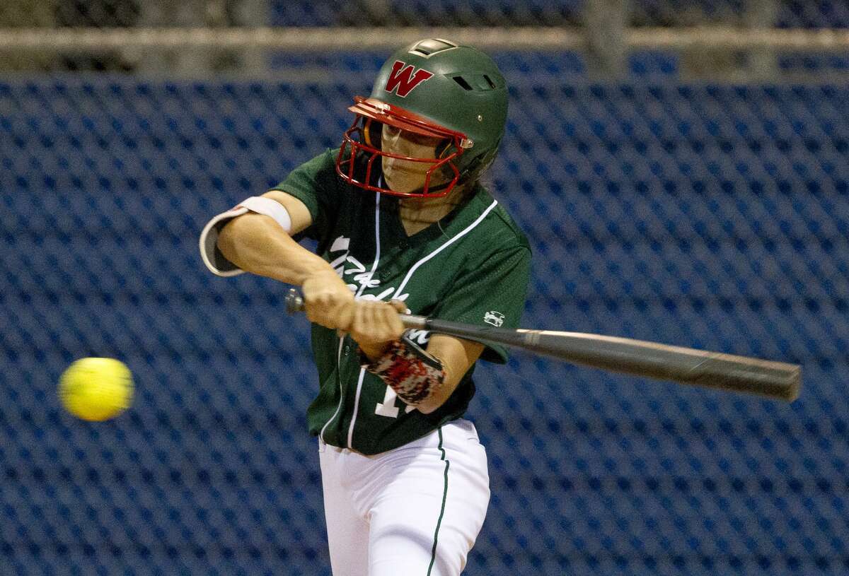 SOFTBALL: Curran's big night rallies TWHS back to top Oak Ridge