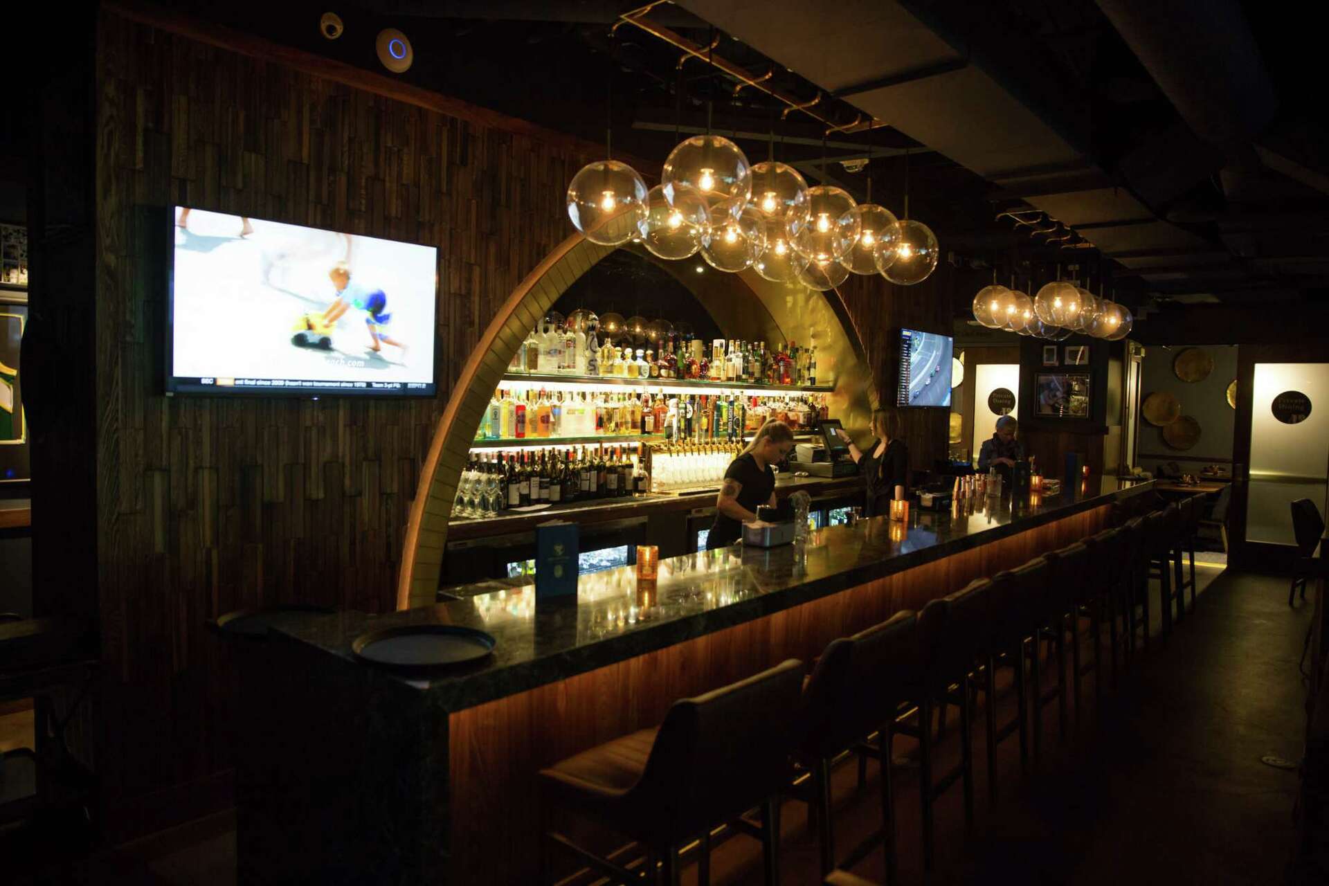 Midnight munchies: 9 essential late-night diners around Seattle