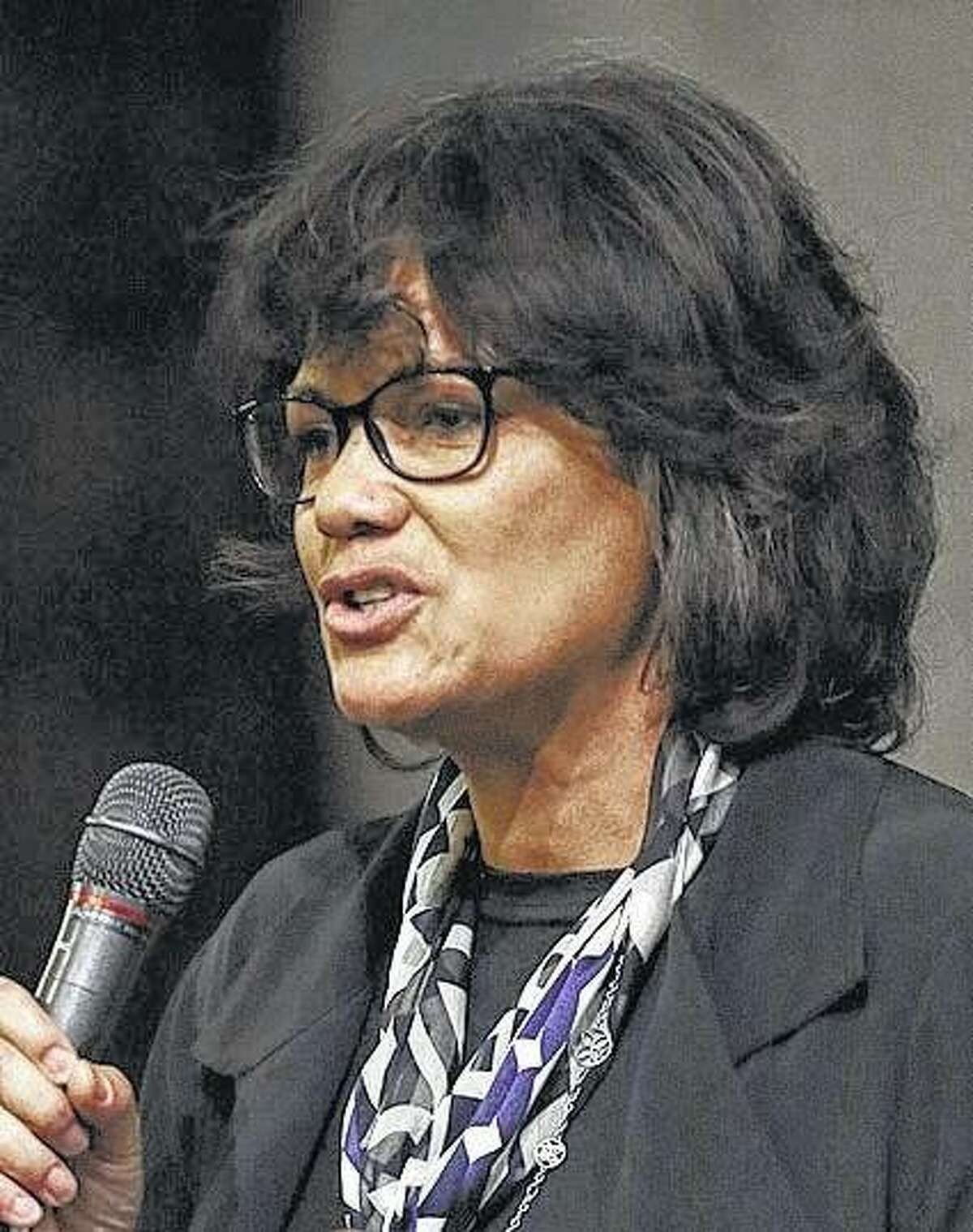 Attorney general race battle over independence