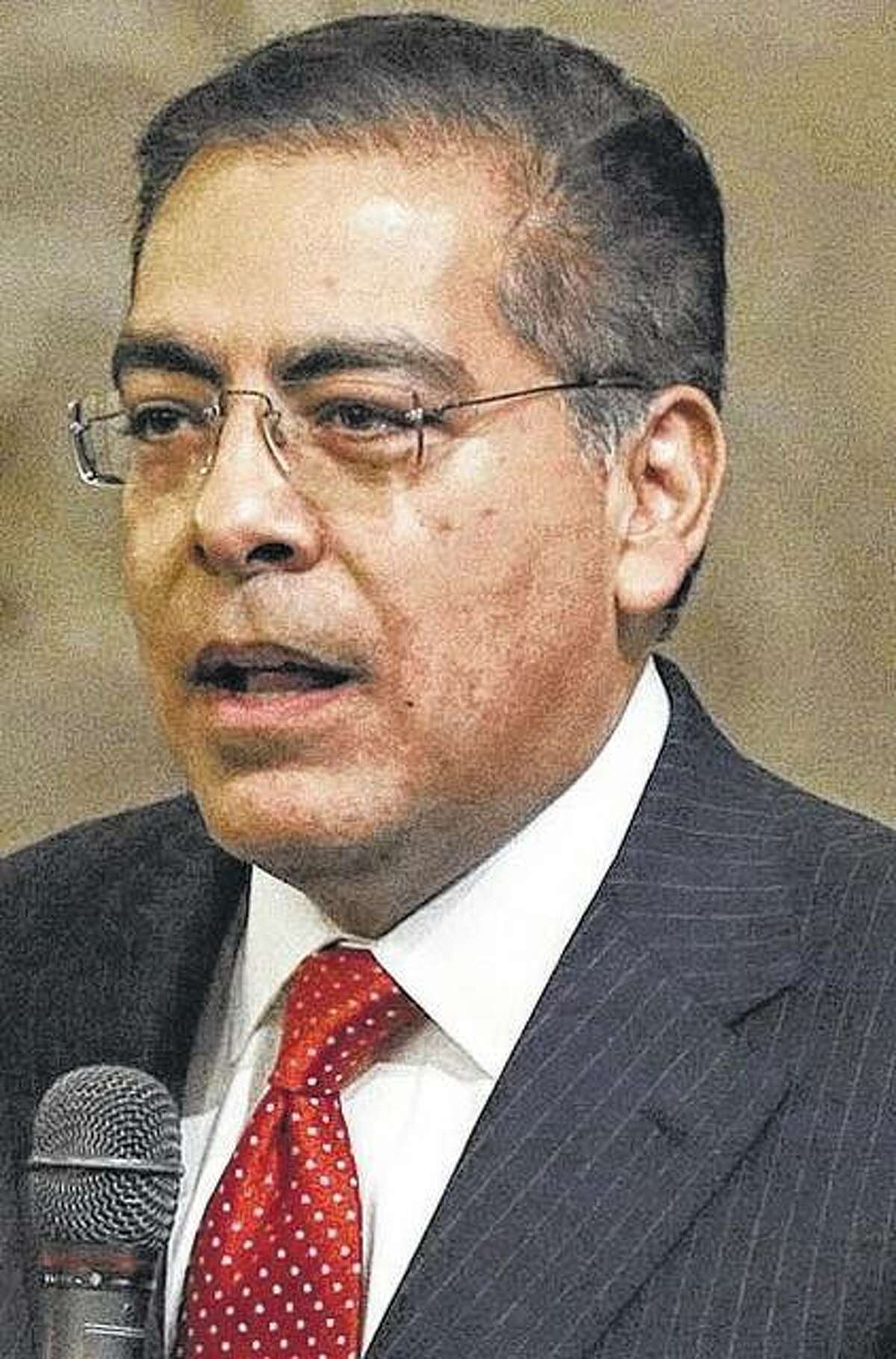 Attorney general race battle over independence