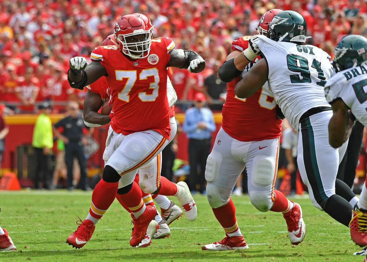 Texans making strong push for Chiefs OL Zach Fulton