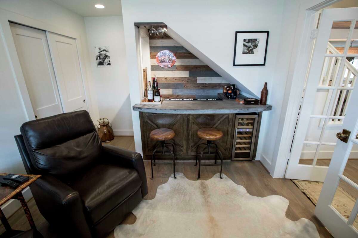 Design-savvy investor tackles new career flipping homes