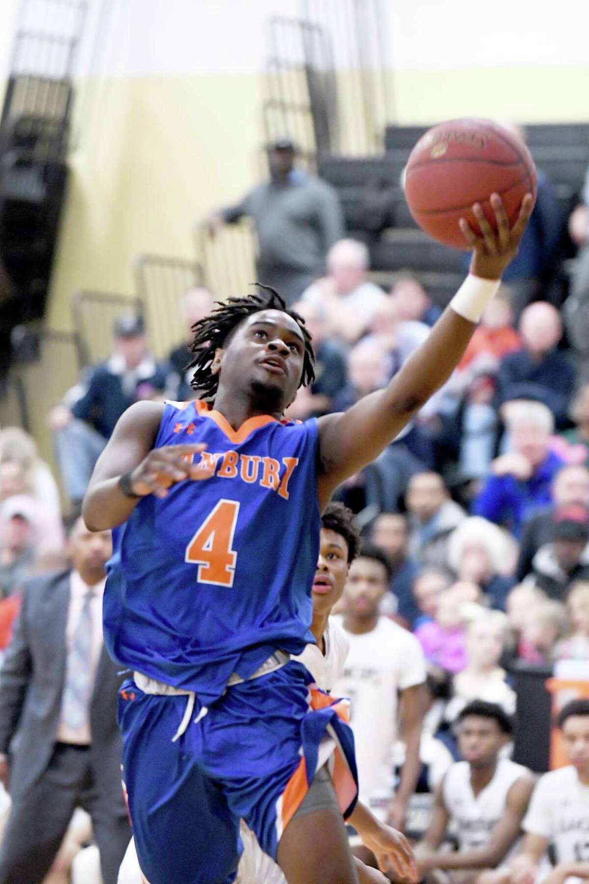 Notre Dame-Faifield rallies from 21 down to stun Danbury