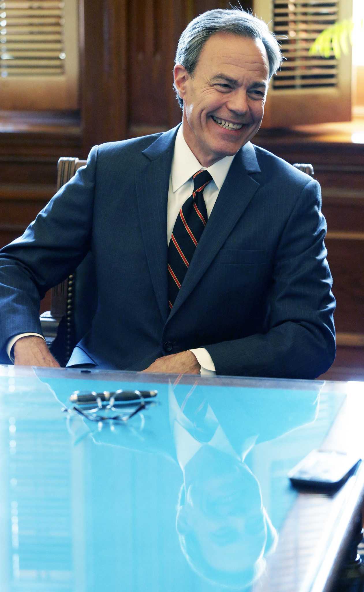 Speaker Straus concerned about enterprise fund overseen by Gov. Abbott