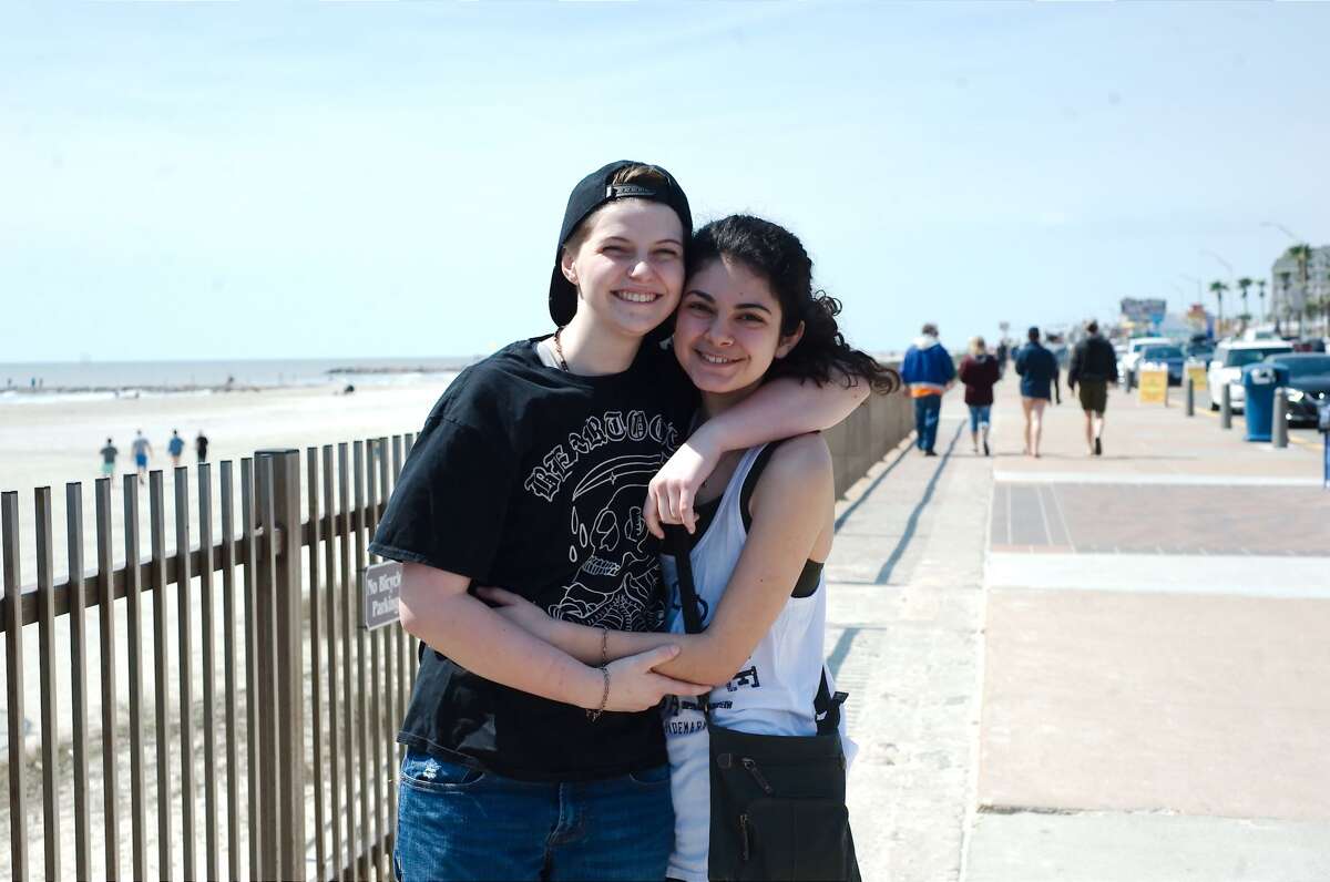 Photo gallery: Visitors enjoy Spring Break at Galveston